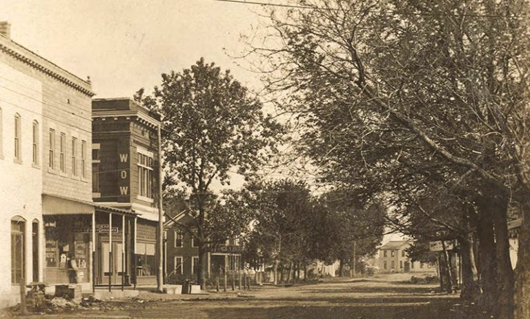 Carlisle Street Scene - Encyclopedia of Arkansas
