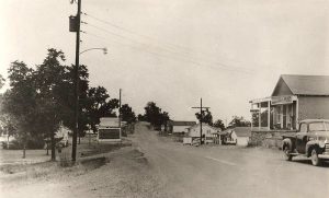 Gamaliel Street Scene - Encyclopedia of Arkansas