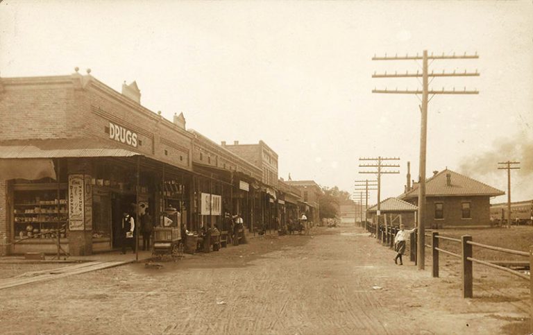 McGehee Street Scene - Encyclopedia of Arkansas