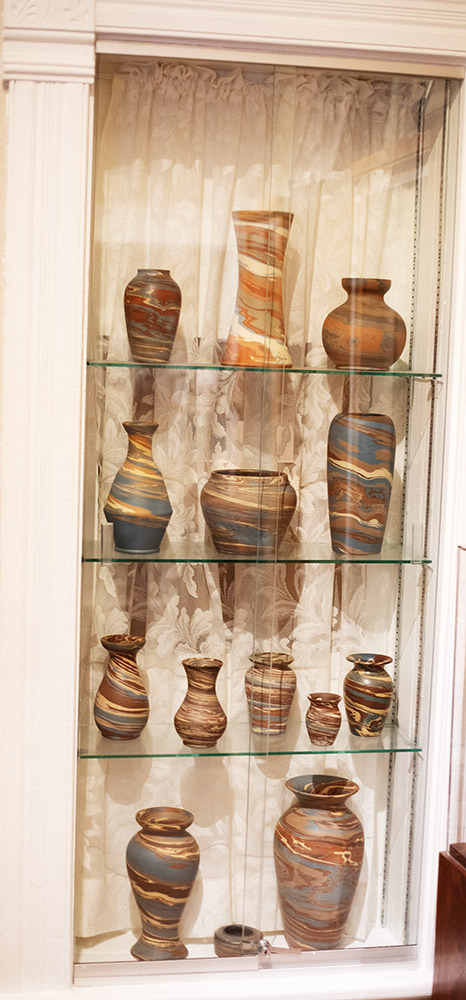 Niloak Exhibit - Encyclopedia of Arkansas